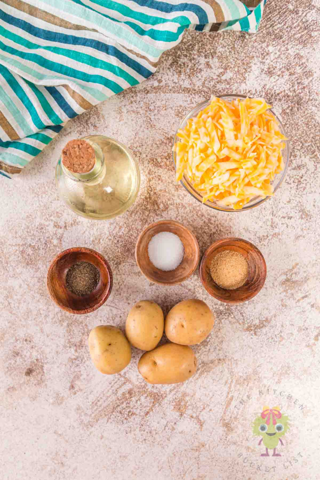 Smashed potatoes with cheese - The Kitchen Bucket List